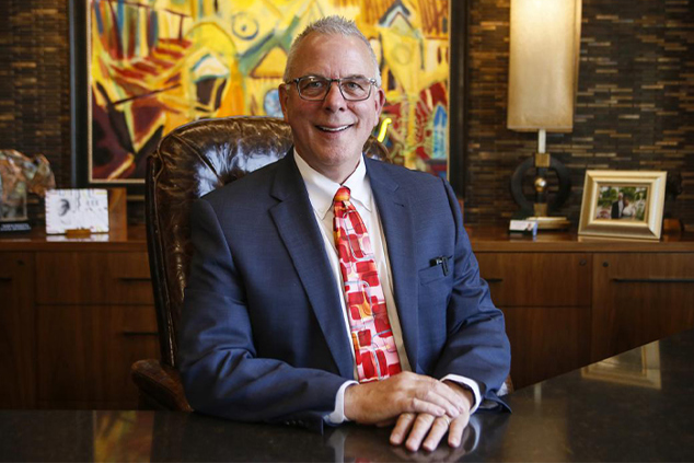 Steve Swiontek Receives 'Leaders & Legacies' Award from Prairie Business